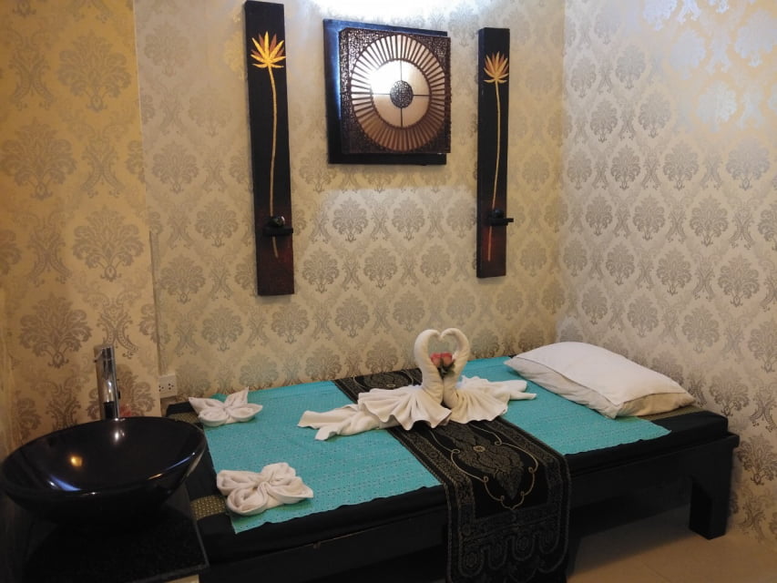 Book Smile Massage (Ratchada) with best deals up to 10% at ThaiHand